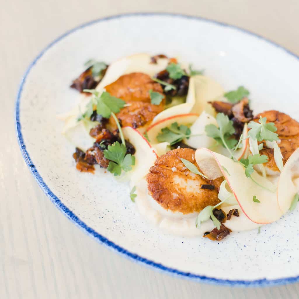 Ten Foot Henry | Canada’s 100 Best Restaurants, Bars and Chefs.