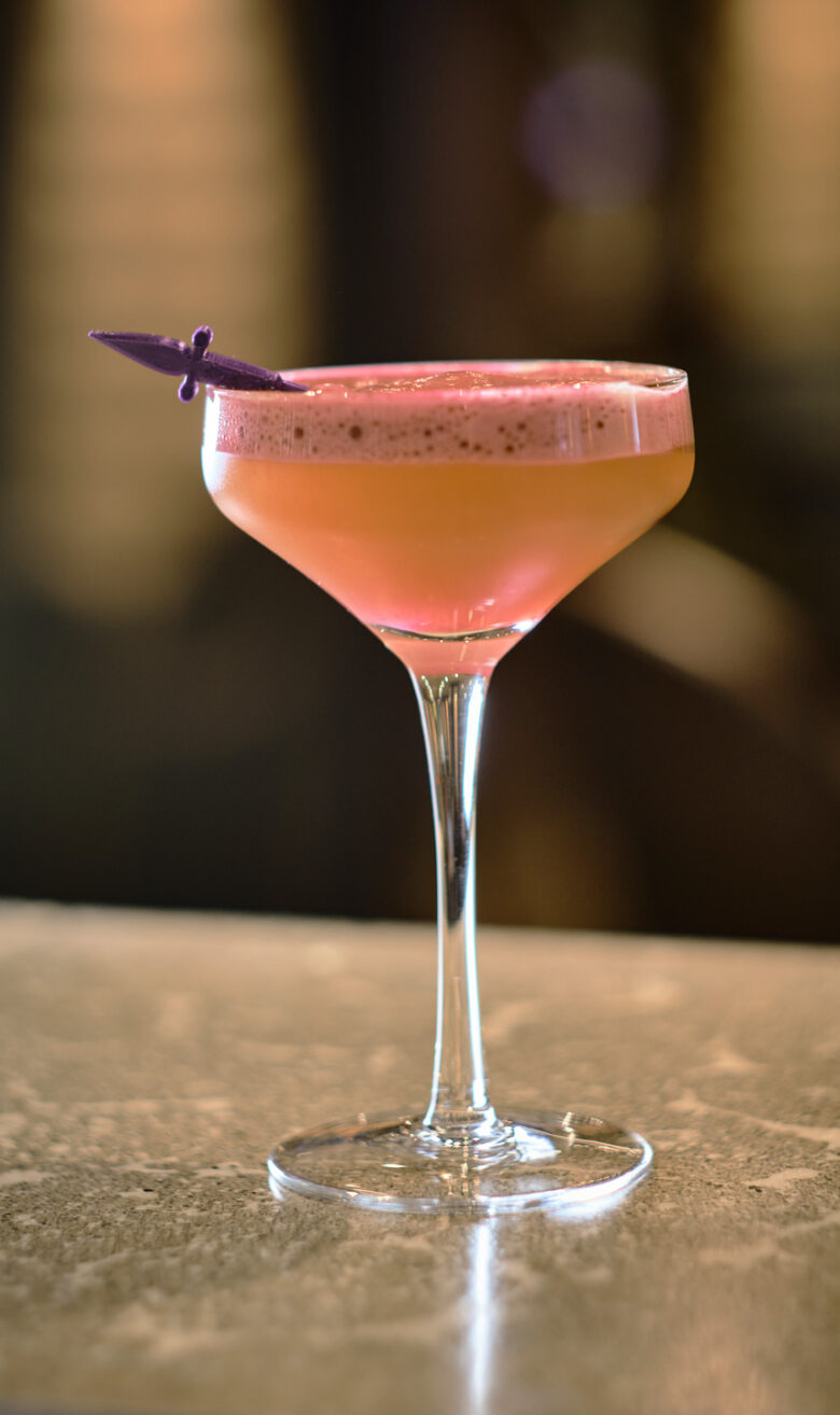 Clive’s Classic Lounge | Canada’s 100 Best Restaurants, Bars and Chefs.